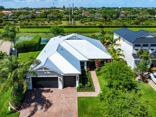 9009 New Hope Ct, Royal Palm Beach, FL 33411