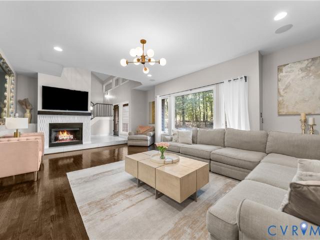 9009 Highgate Hill Drive