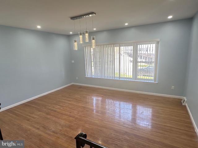 9009 Revere St, Philadelphia, PA 19152 | MLS #PAPH2605 | Compass