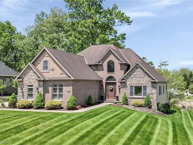 9000 Crooked Creek Ln, Broadview Heights, OH 44147