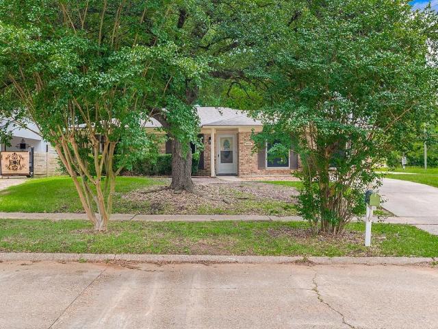 9000 Lone Oak