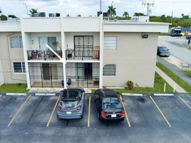9000 SW 24th St #12B, Miami, FL 33165