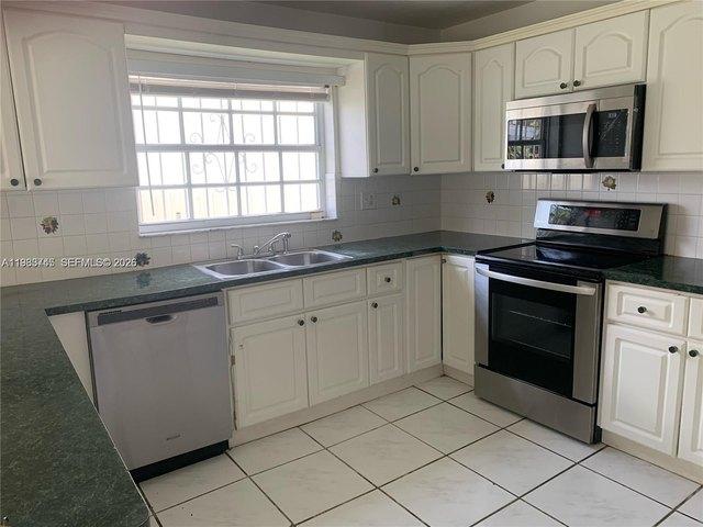 9000 SW 202nd Ter, Cutler Bay, FL 33189