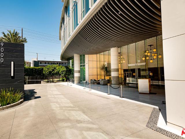 9000 W 3rd Street 208