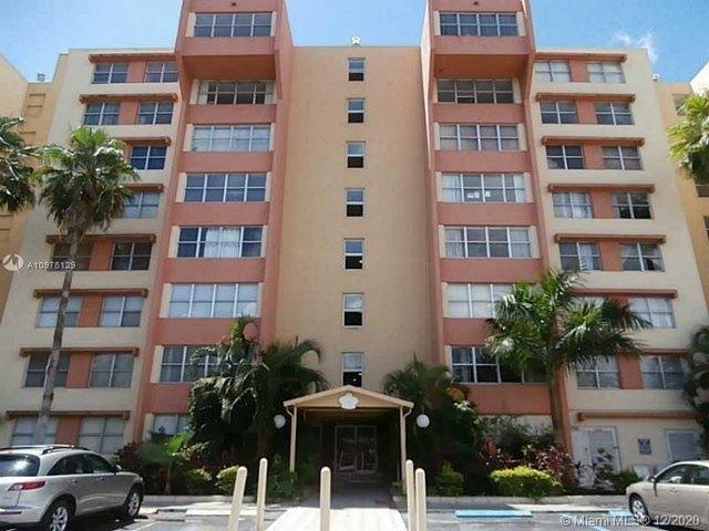 9001 SW 77th Ave Apt C706, Miami, FL 33156