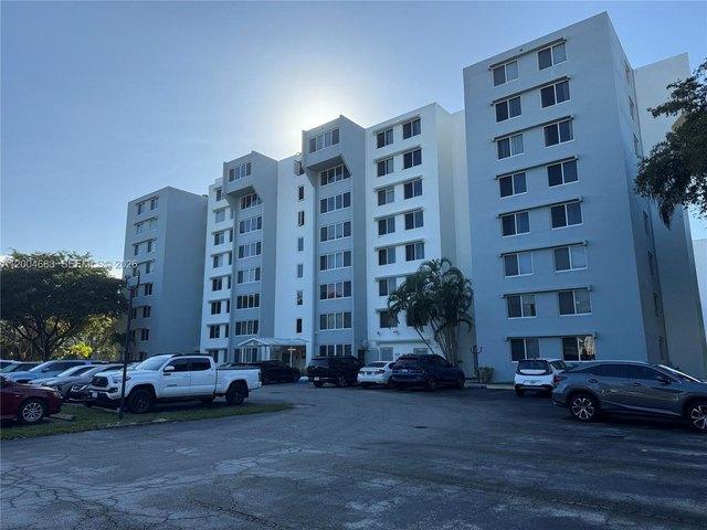 9001 SW 77th Ave Apt C709, Miami, FL 33156