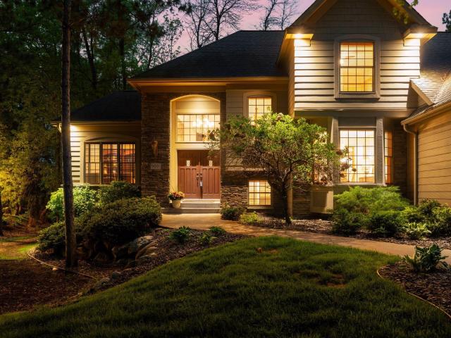 9001 Springwood Drive