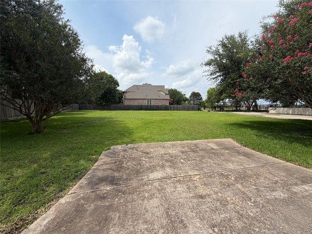9002 Cliffwood Dr, Houston, TX 77096