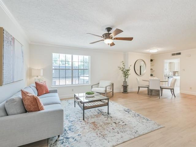 9003 Gaylord St Unit 11, Houston, TX 77024