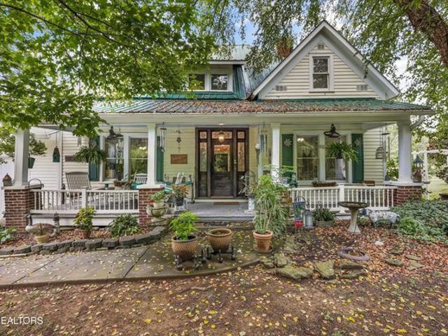 9003 Hill Rd, Knoxville, TN 37938