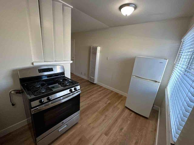 9003 PARK, MOUNTAIN VIEW 1 Bedroom Apartment for Rent at 880 Park Dr, Mountain View, CA 94040 Cuesta Park