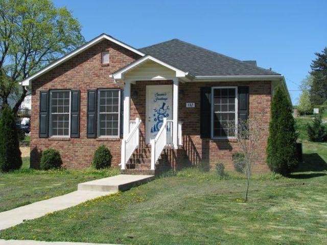 $900 3 bd/2 bth 132 S. Water St, Woodstock, VA