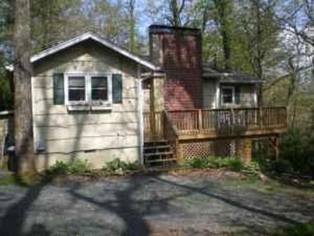 $900 / 3br Close in house with 2 full baths 194 William's Ridge Rd. map