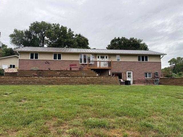 900 17th St, Aurora, NE 68818