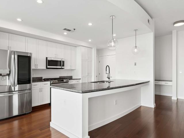 900 20th Ave S # 1006