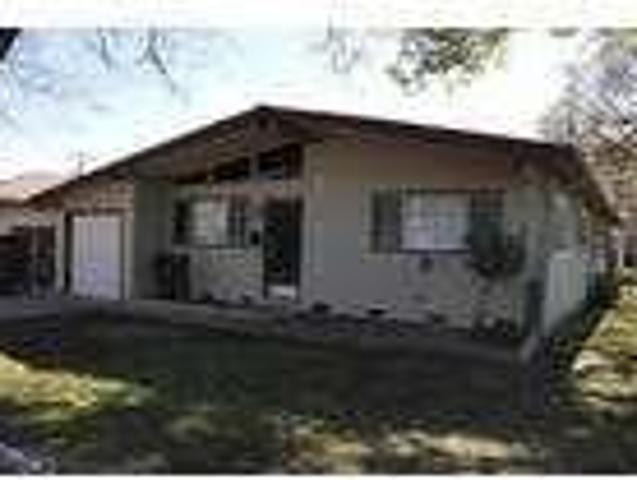 $900 / 2br 805ftÂ² Newly renovated house next to UoP, walking distance to