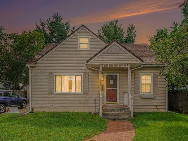 900 40th St SW, Wyoming, MI 49509
