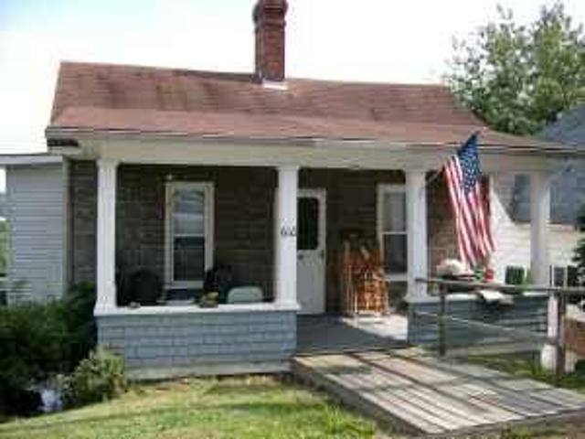$900 / 4br Your Choice 4 Bed Houses Fairmont $900 plus utilities Fairmont