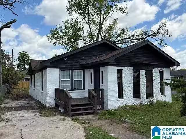 900 4TH AVE W, BIRMINGHAM, AL 35204 Single Family Residence Fo.
