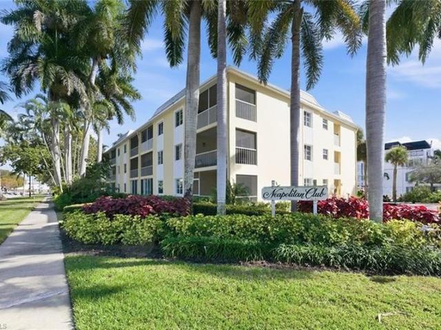 900 8th Ave S Apt 103, Naples, FL 34102