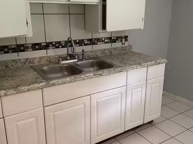$900 Cozy 2 Bedroom Ranch 20250 Meyers Rd #NA