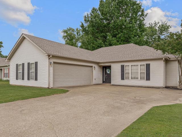 900 Craighills Place