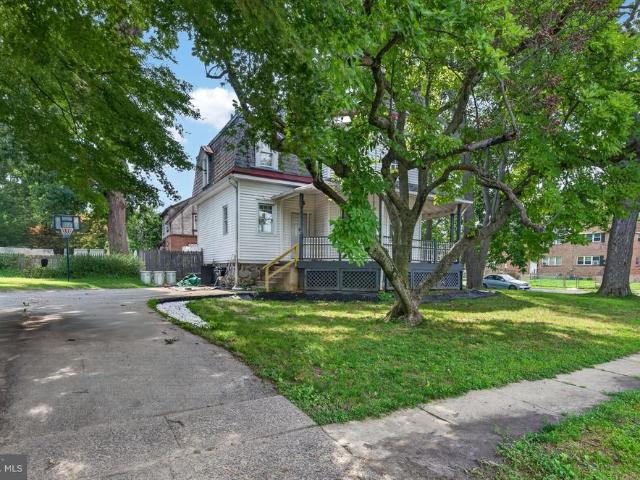 900 Andrews Avenue