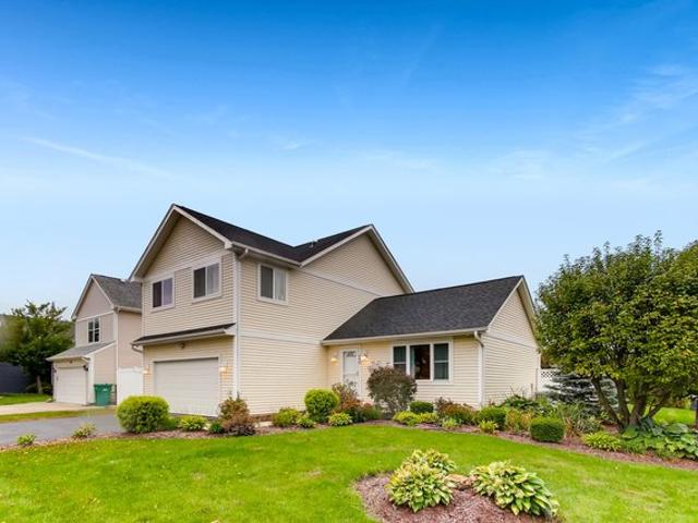 900 Ashford Ln, Westmont, IL 60559
