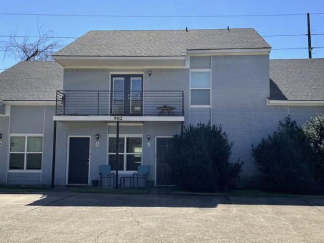 900 Autumn Circle, Unit D