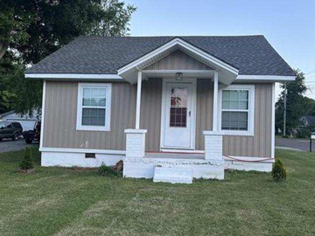 900 Backusburg Rd, Mayfield, KY 42066