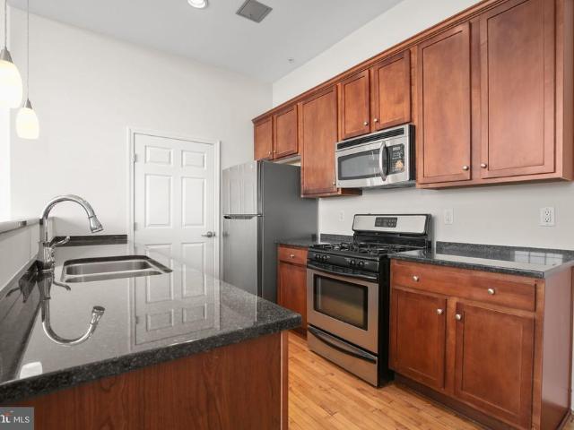 900 Barton Street # 307