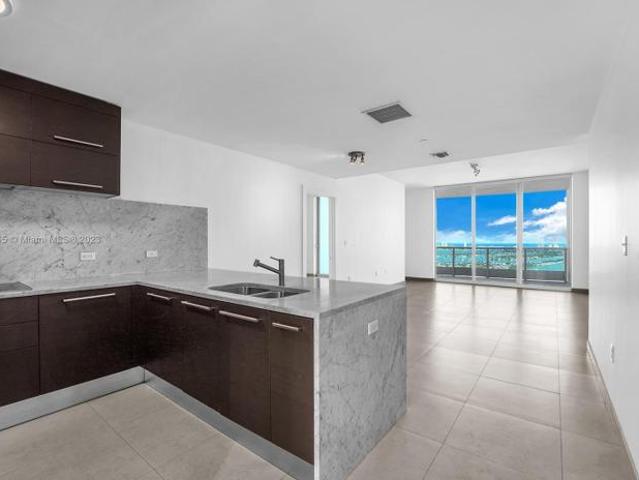 900 Biscayne Blvd #4009, Miami, FL 33132