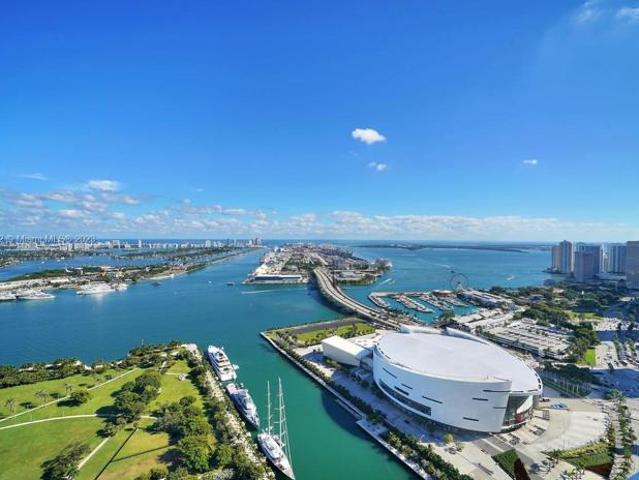 900 Biscayne Blvd #4804, Miami, FL 33132