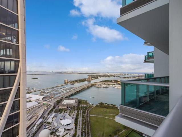 900 Biscayne Blvd #5410, Miami, FL 33132