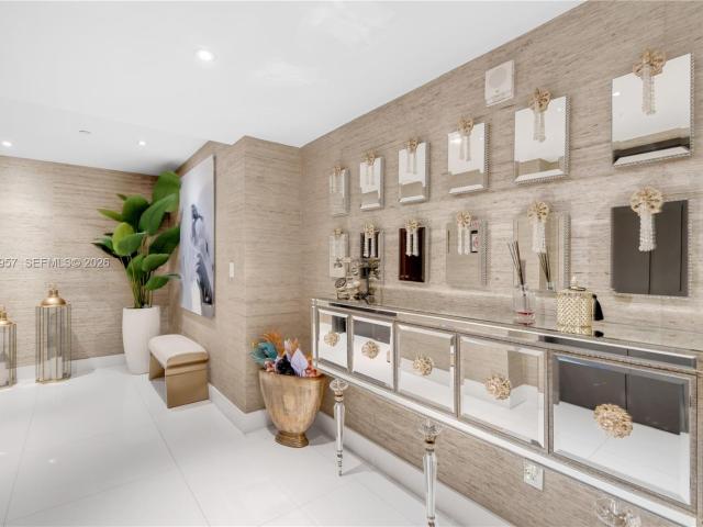 900 Biscayne Blvd, Unit PH6109, Miami, FL 33132 | MLS #A11979 | Compass