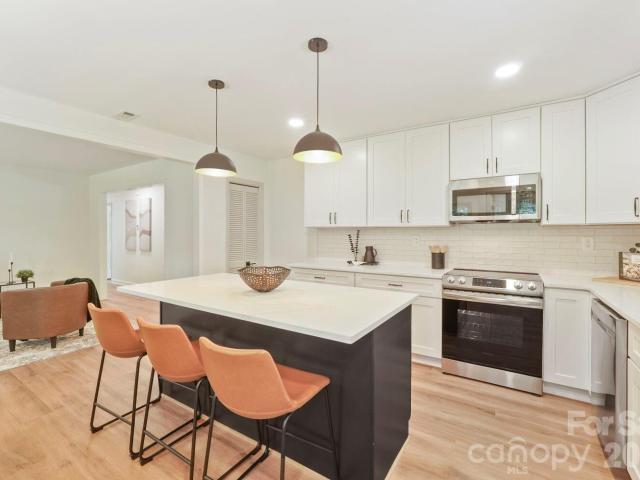 900 Burtonwood Circle