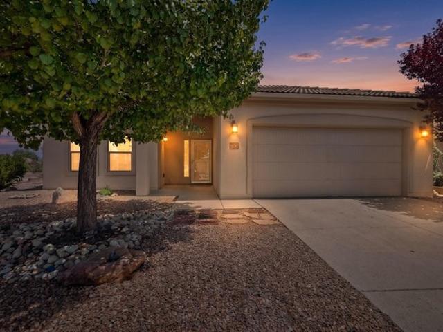 900 Golden Yarrow Trl, Bernalillo, NM 87004