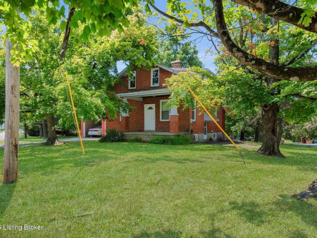 900 Garvey Ave