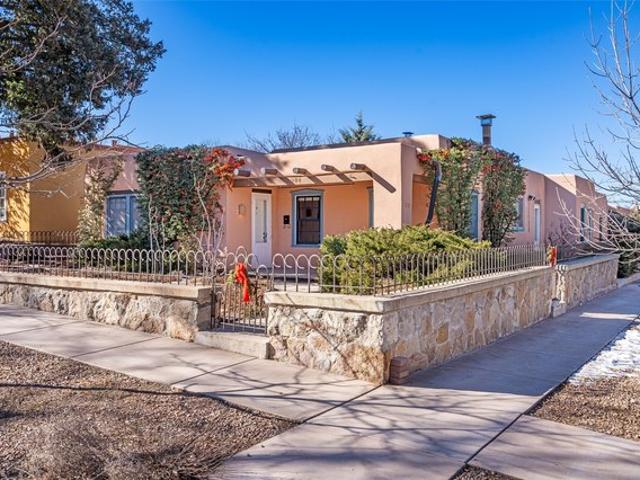 900 Gildersleeve St, Santa Fe, NM 87505