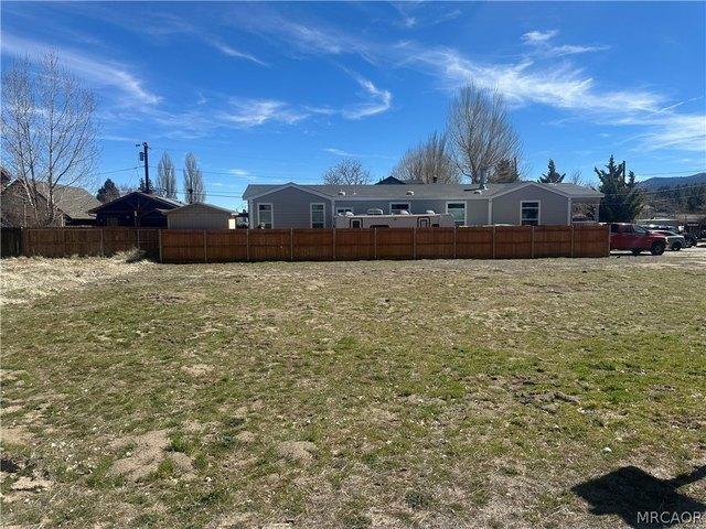 900 Greenway Dr, Big Bear City, CA 92314
