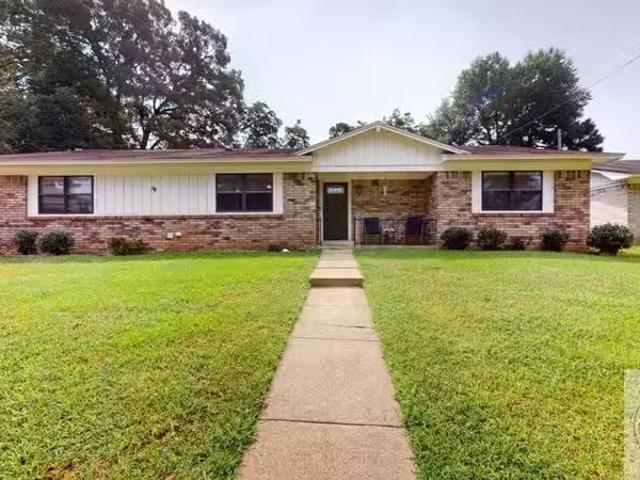 900 DIANE DR, WAKE VILLAGE, TX 75501 Single Family Residence F.