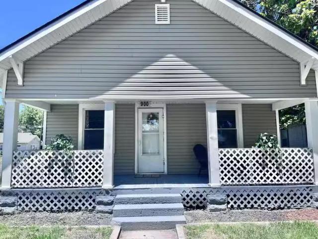 900 E 5th Ave, Hutchinson, KS 67501 649476392