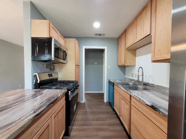 900 E 3rd Street