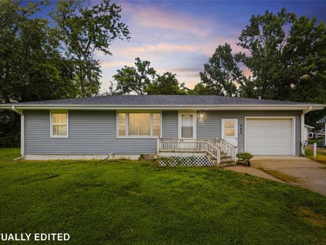 900 E Girard Ave, Indianola, IA 50125