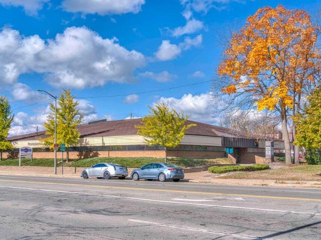 900 E Michigan Avenue # 105