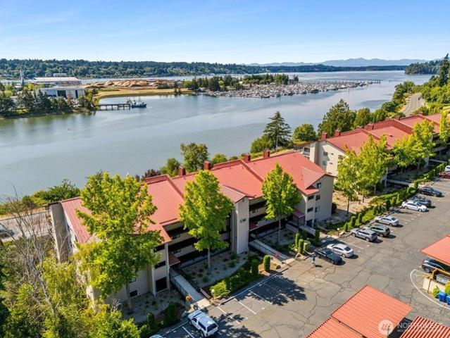 900 East Bay Dr NE Apt 201, Olympia, WA 98506