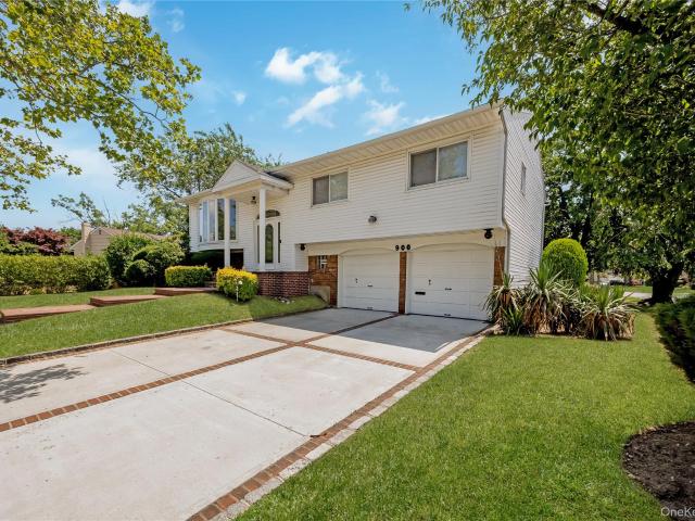900 Flanders Drive
