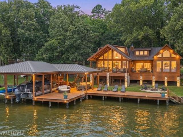 900 King Thomas Dr, Scroggins, TX 75480
