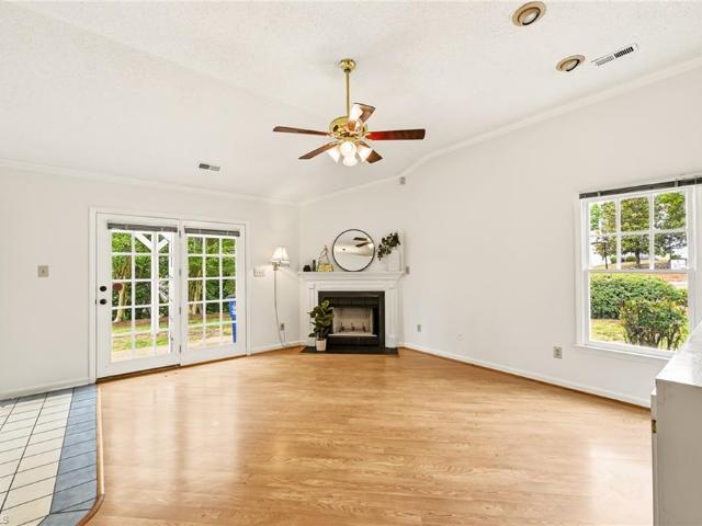900 Heatherstone Drive
