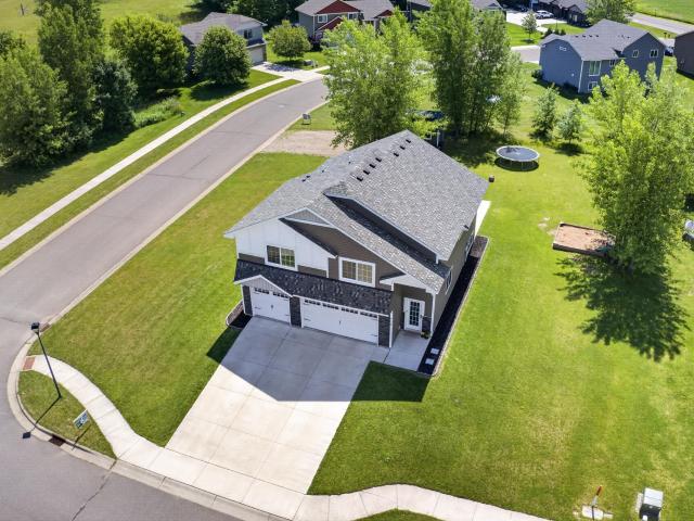 900 Highview Loop SE